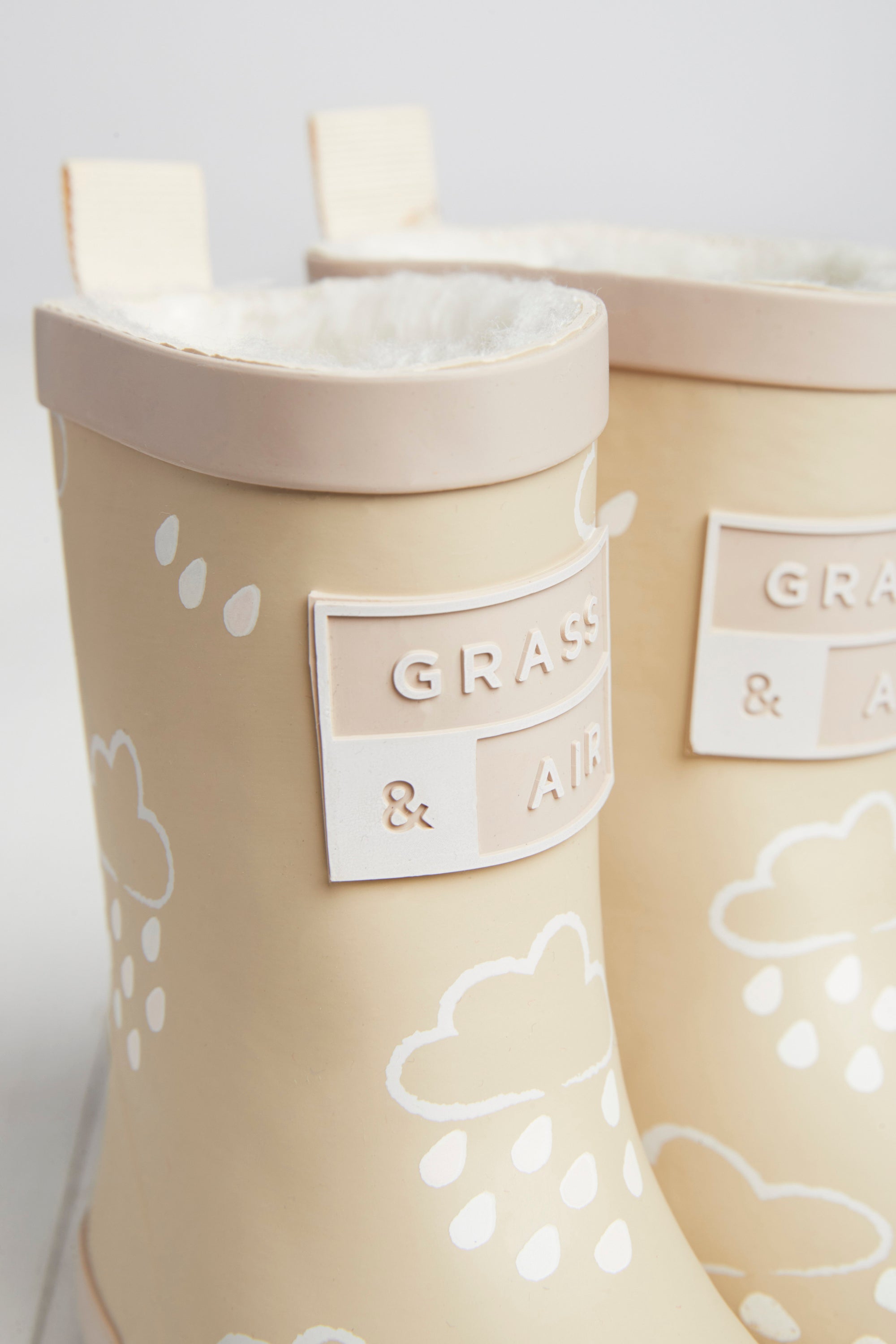 Stone Colour-Changing Kids Wellies with Teddy Fleece Lining