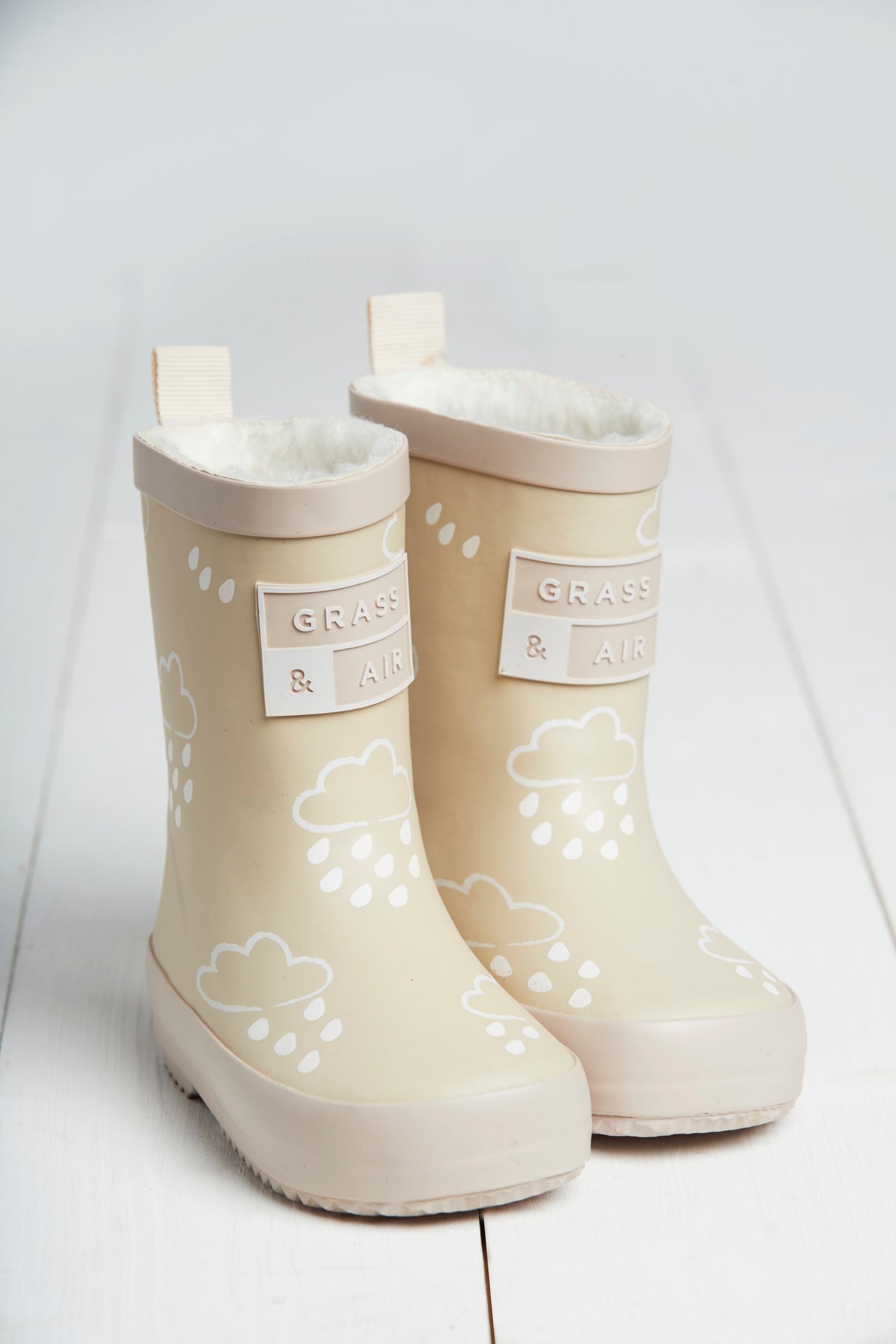 Stone Colour-Changing Kids Wellies with Teddy Fleece Lining